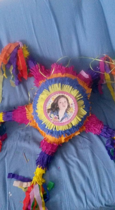 pinata cu Soy Luna, pinata party, pinata pentru fete, pinata petreceri