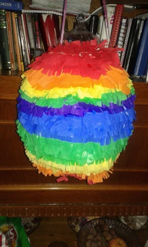 pinata curcubeu, pinata clasica, pinata colorata, pinata care se sparge